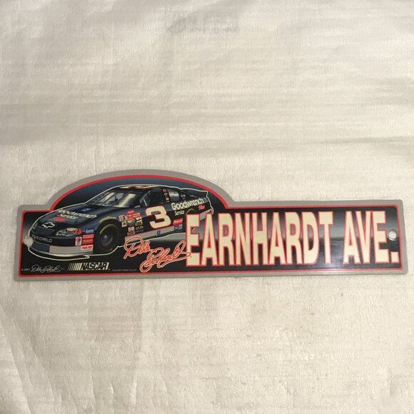 Dale Earnhardt | Accents | Vintage Nascar Dale Earnhardt Plastic ...